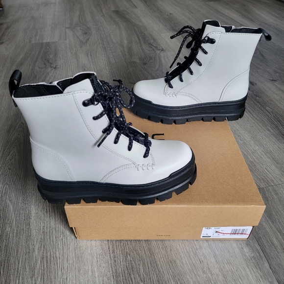 UGG | Shoes | Ugg Sidnee Waterproof Leather Boot | Poshmark